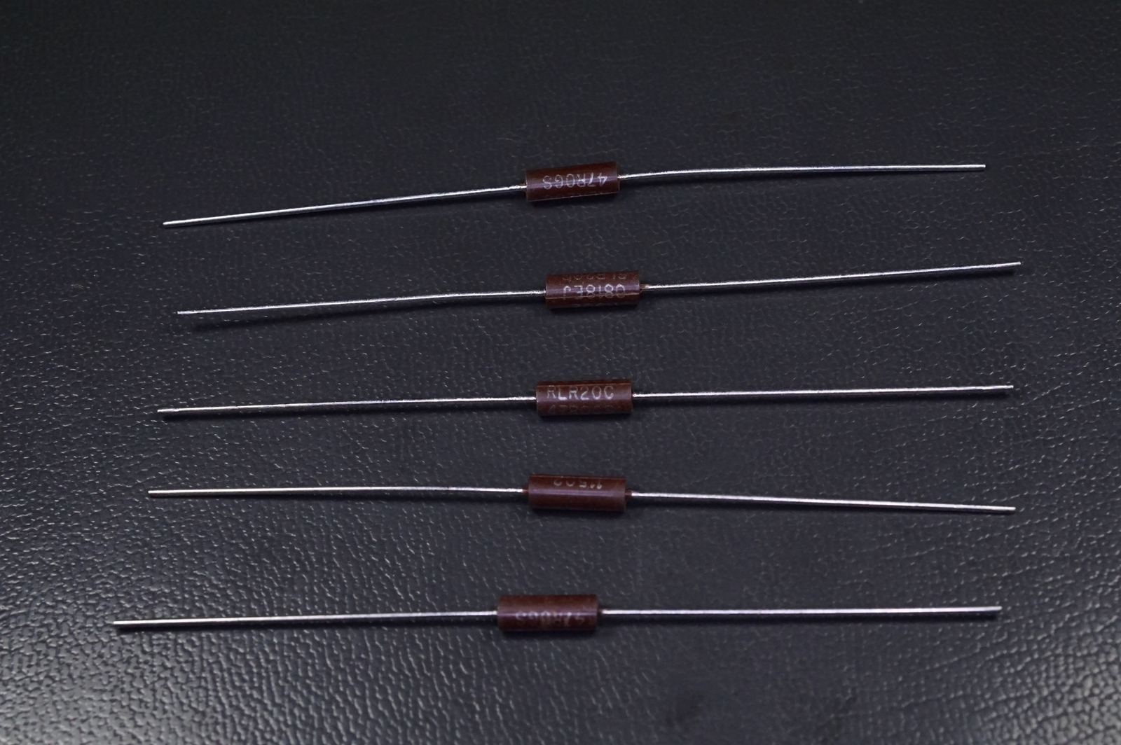 Lot of 5 RLR20C47R0GS IRC Metal Film Resistor 47 Ohm 2% 500mW 1/2W ...