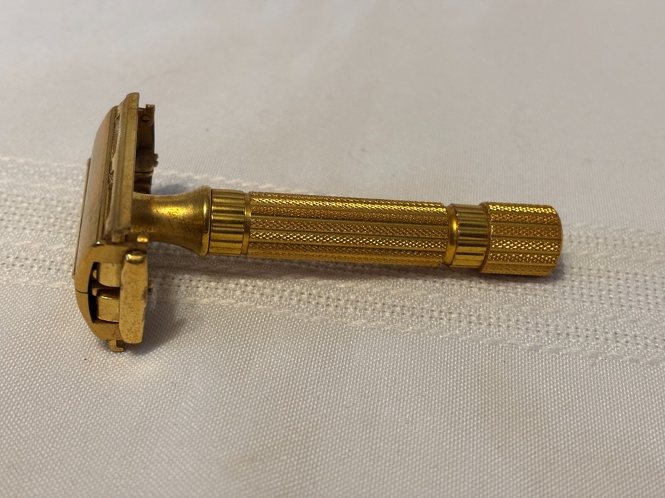 Vintage Gillette Aristocrat Gold Razor, Blade Holder and Case Clean | eBay