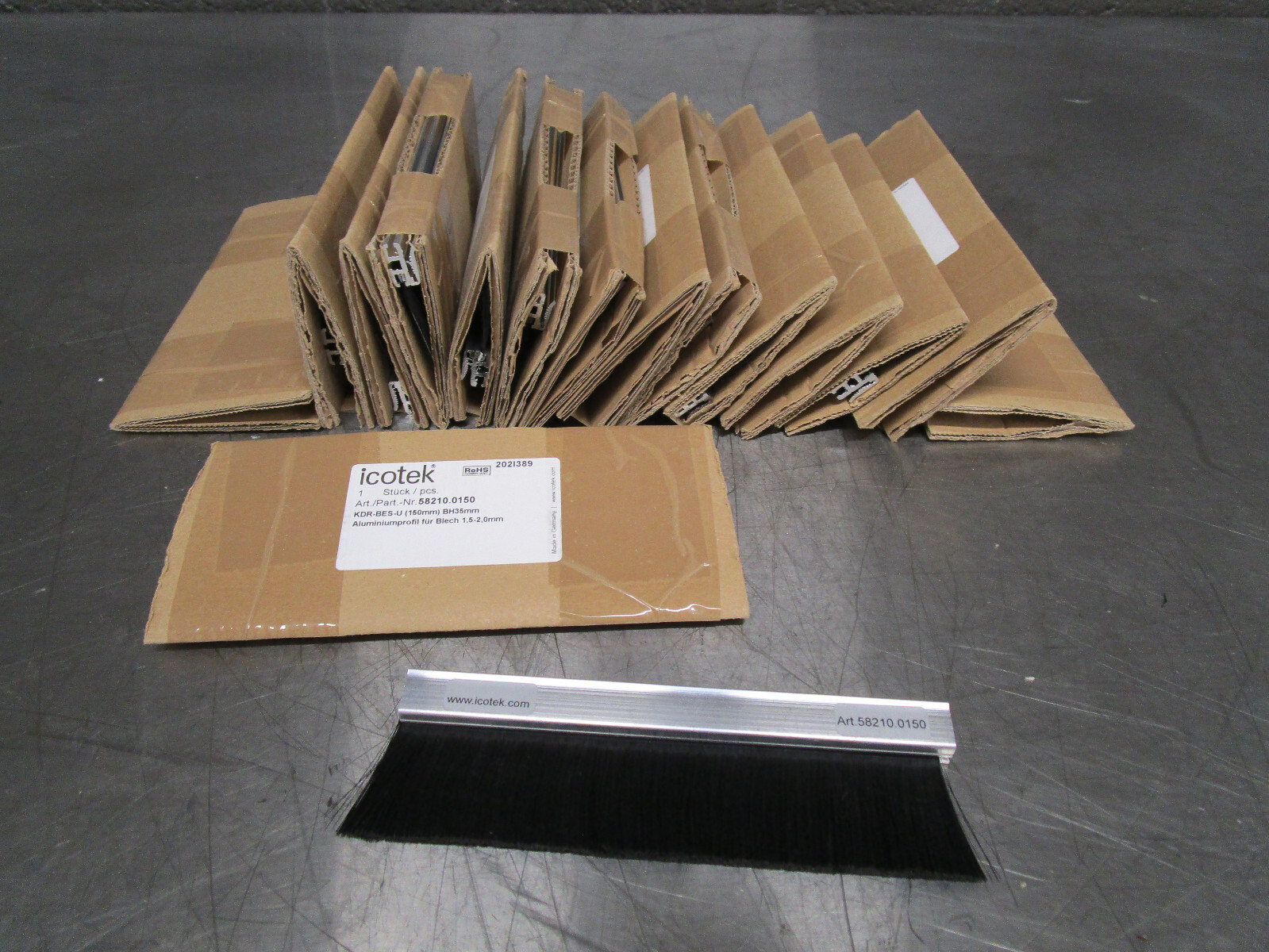 Lot of 15 ICOTEK Universal BRUSH STRIP PLATE CABLE PASS-THROUGH Clamp ...