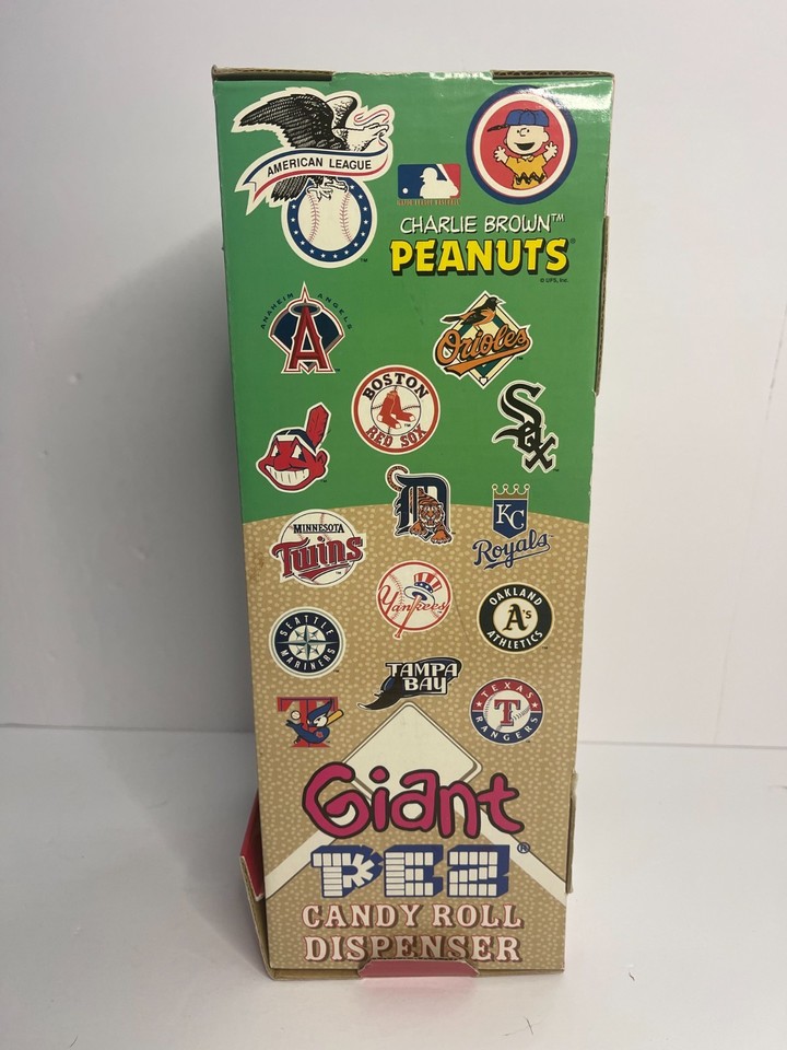 PEZ Charlie Brown Peanuts Musical Dispenser w/Candy Chicago White Sox ...