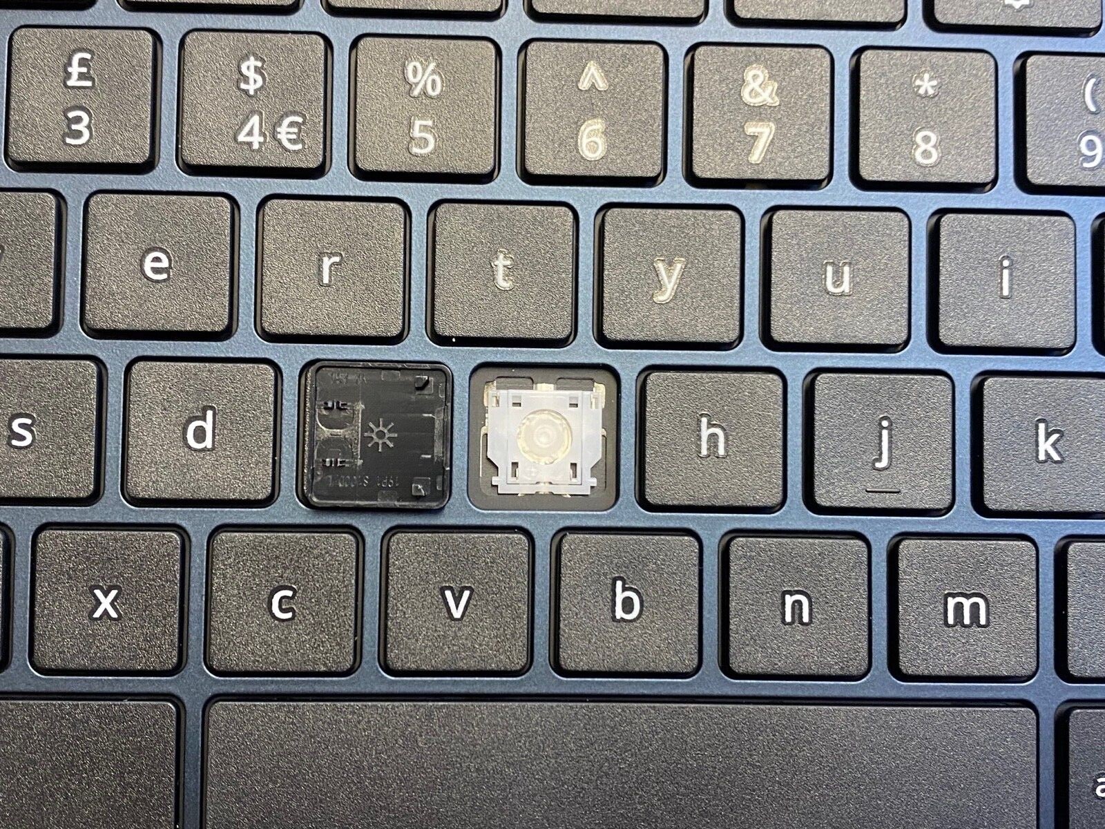 Acer Chromebook Spin 513 CP513-1H UK Keyboard - 1 Key + Hinges + Rubber ...