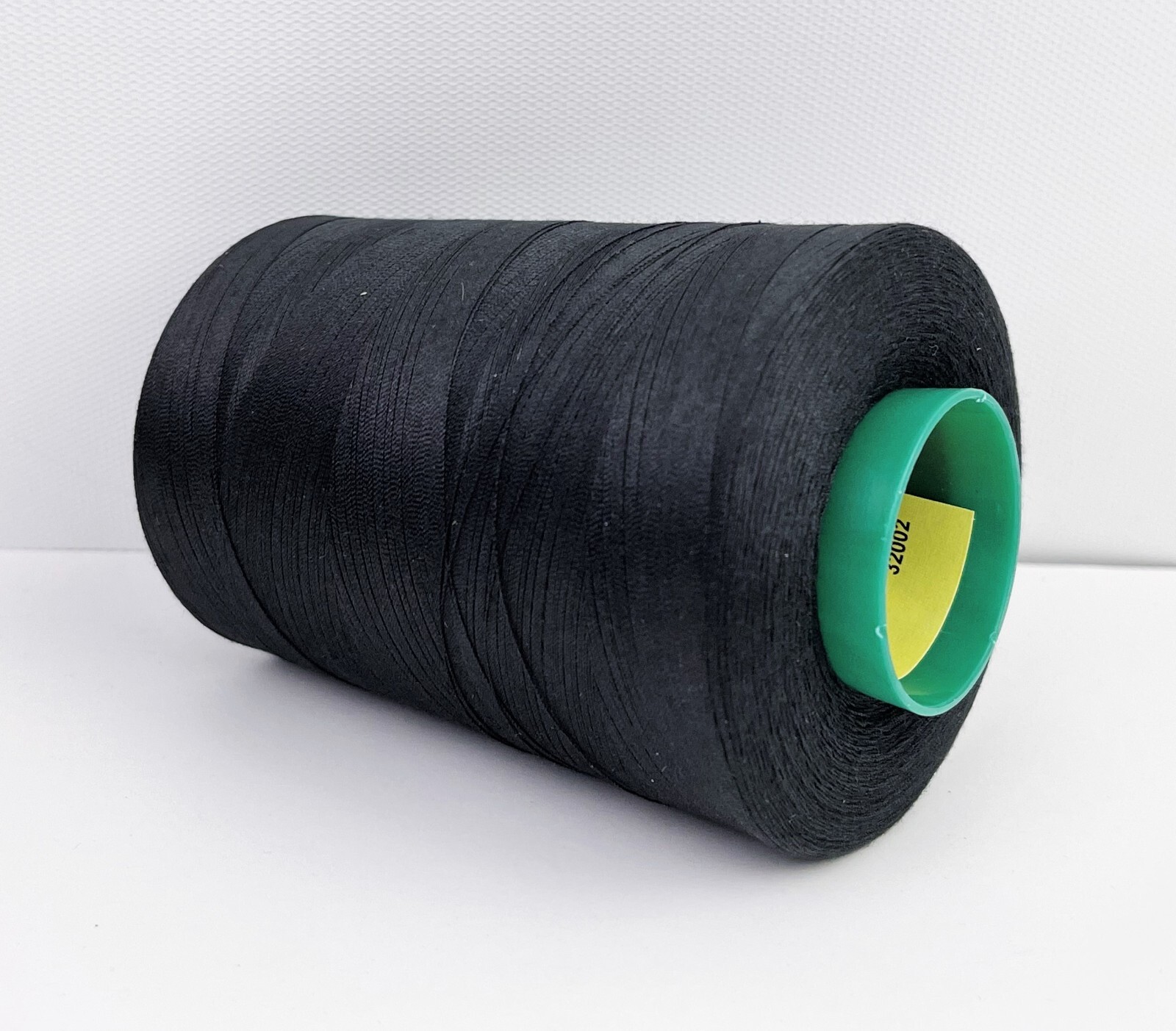 A&E American Efird 6000 YDS Perma Core Poly-Wrap Black TEX 20 Thread ...