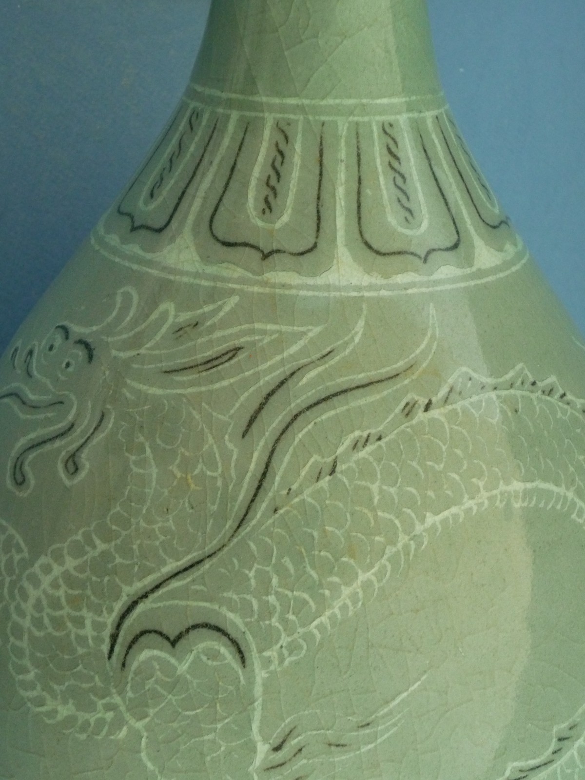 Korean Koryo Dynasty 13th to14th century Dragon Pattern vase | eBay