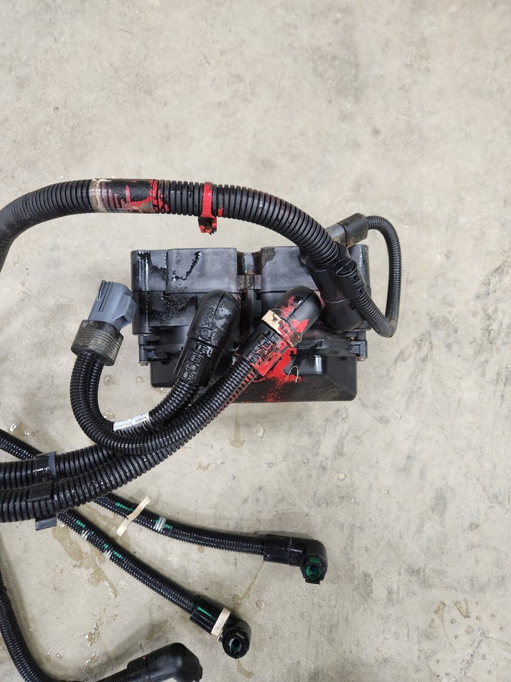 2012 DODGE RAM 5500 OEM MOPAR CUMMINS DEF PUMP 6.7L DIESEL 52014104AC ...