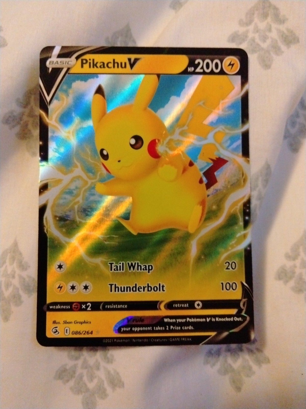 Pikachu V Ultra Rare Holo Pokemon TCG Card 086/264 Fusion Strike | eBay