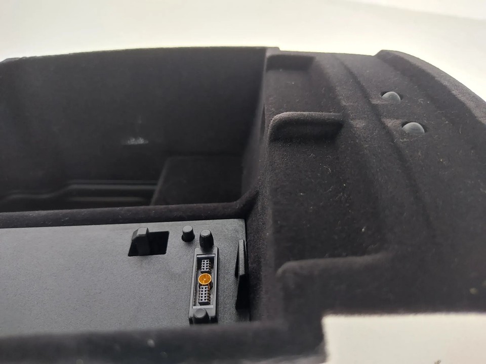 Original BMW F10 F11 F18 1 x Slot Armrest, 1 x Base plate 51169206729 ...