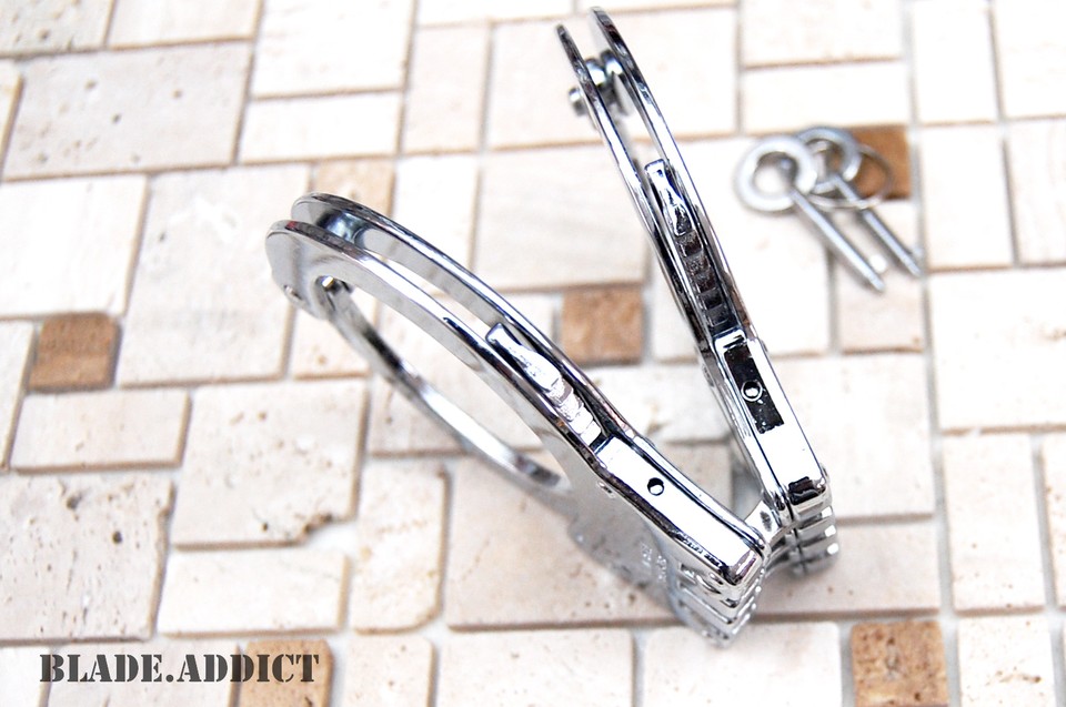 NEW CHROME STEEL HINGED DOUBLE LOCK SECURITY HAND CUFFS W/ KEYS Heavy ...