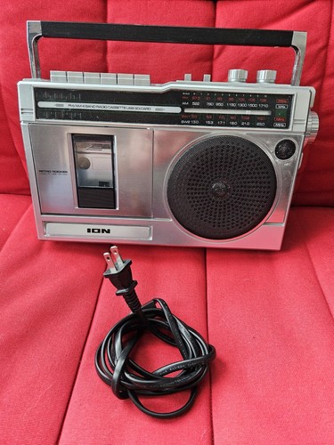 ION Retro Rocker Bluetooth Portable AM/FM Cassette USB SD Silver ...
