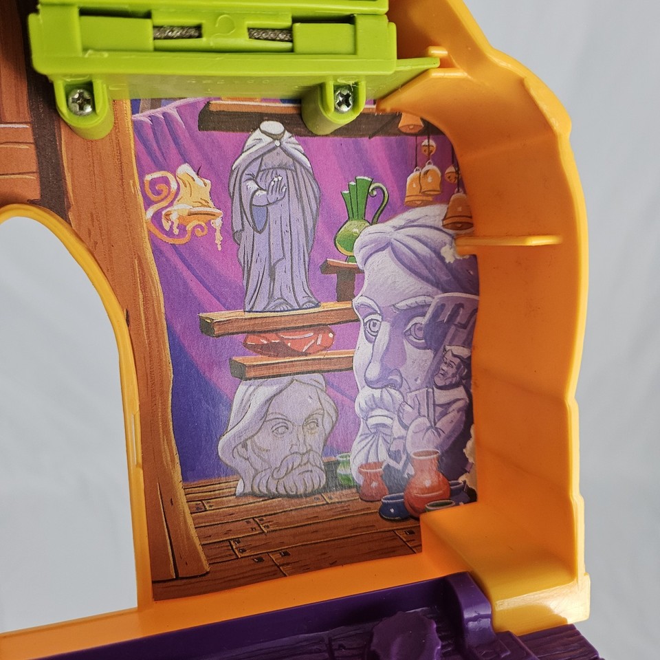 Hunchback of Notre Dame Play Toy Set 1995 Carry Around Bell Tower ...