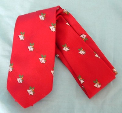 Cape Cod Red Bell/Holly Neck Tie 4" wide | eBay