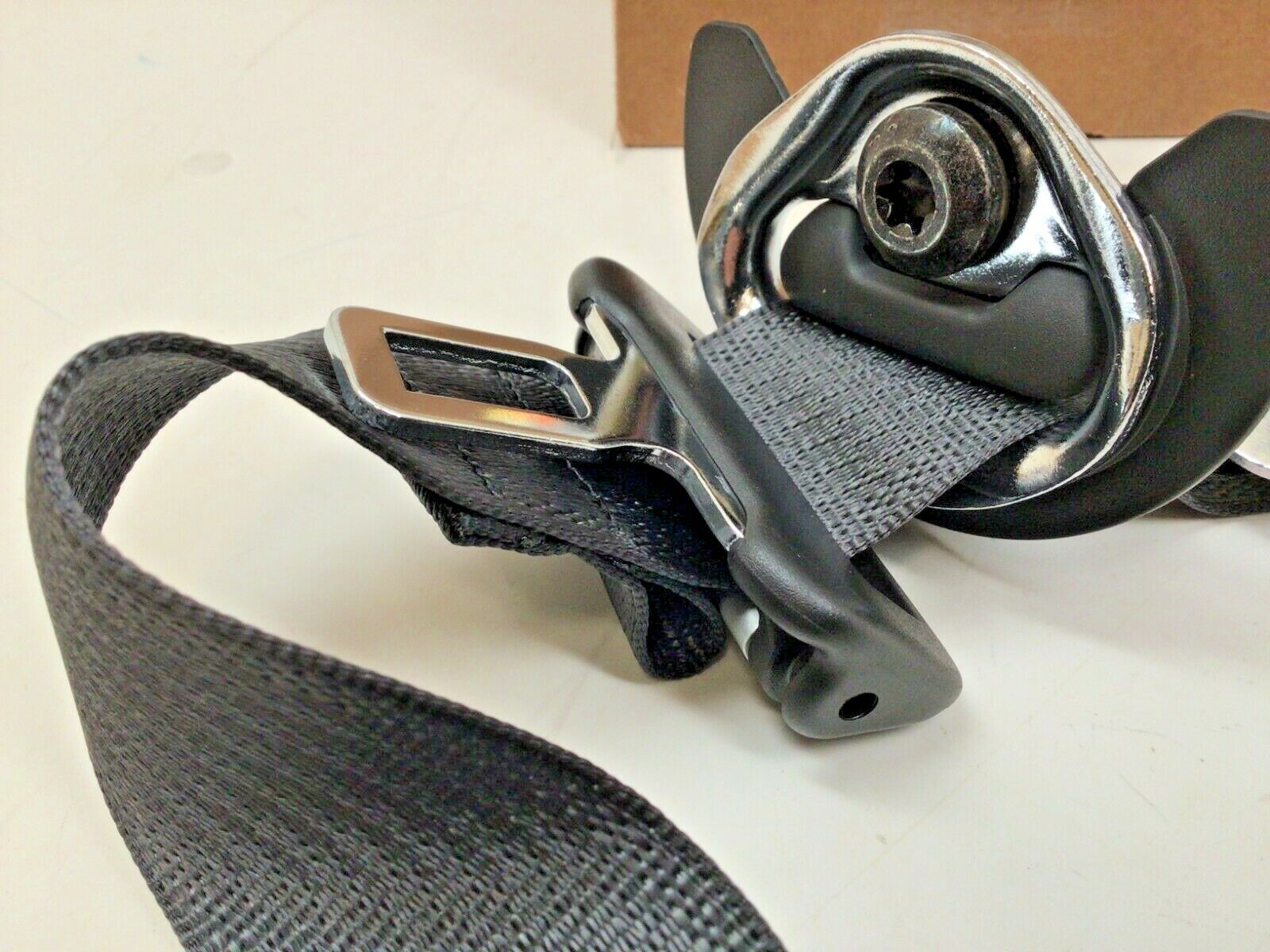 2017-2019 Chevrolet Silverado GMC Sierra Driver Front Seat Belt ...