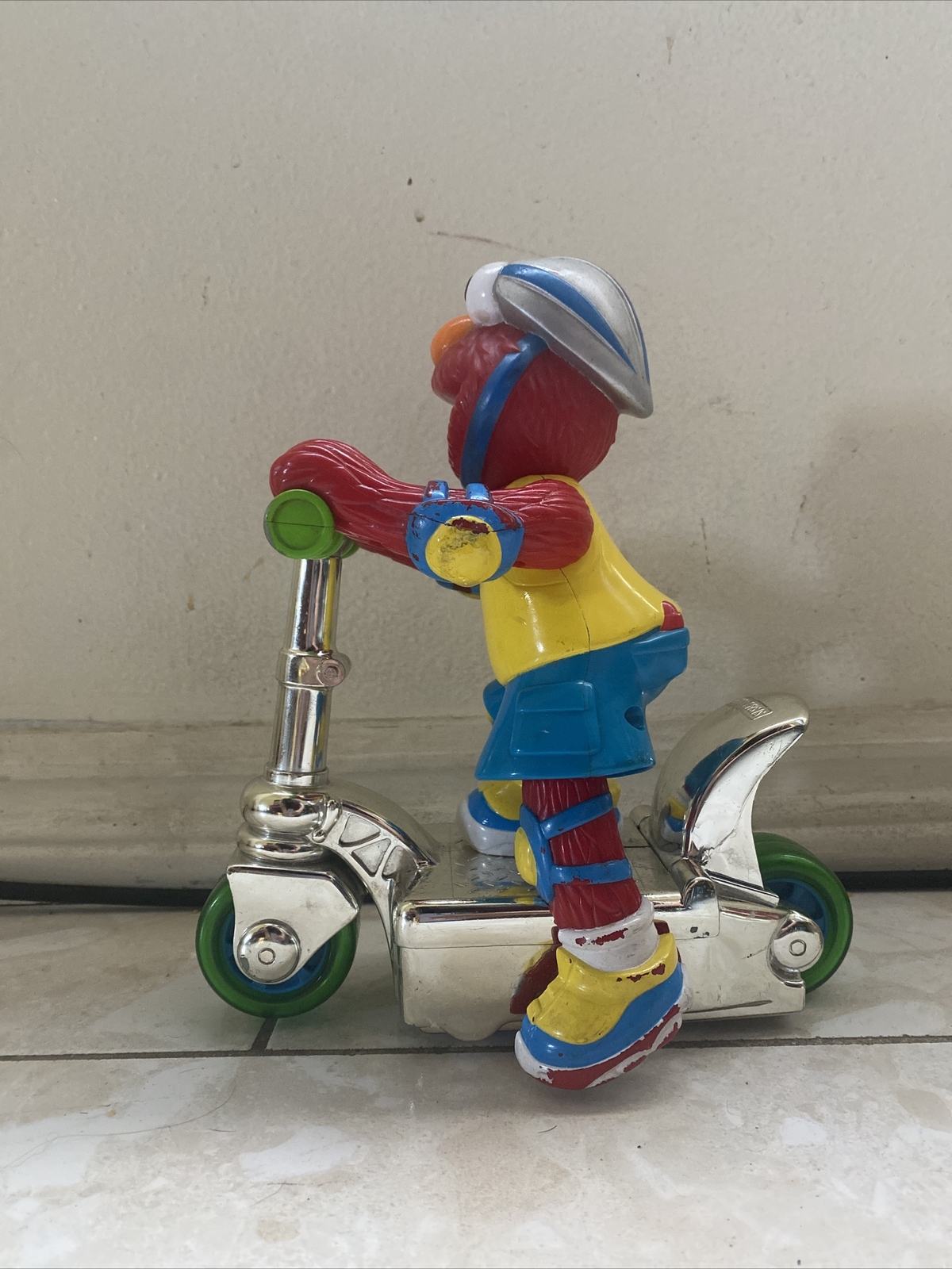 2000 Mattel Sesame Street Elmo Scooter Toy With Press And Go Action 8 ...