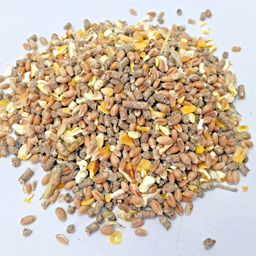 20Kg Country Small Holding Poultry Mix of Layers Pellets & Mixed Corn ...