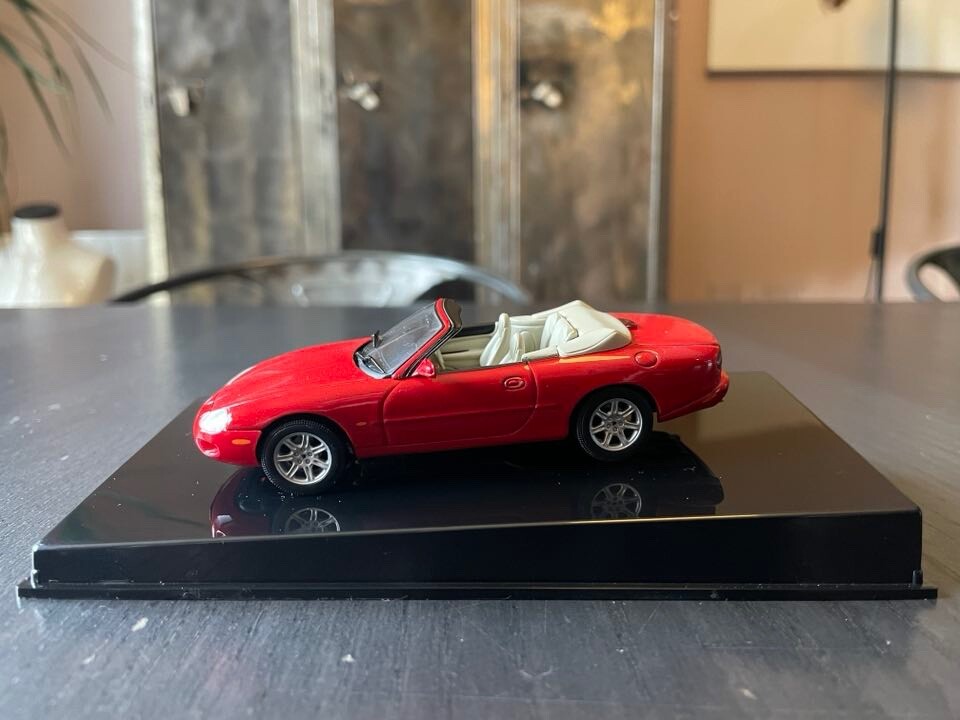 AUTOart Jaguar XK8 Cabrio Phoenix Red - 53711 | eBay.de