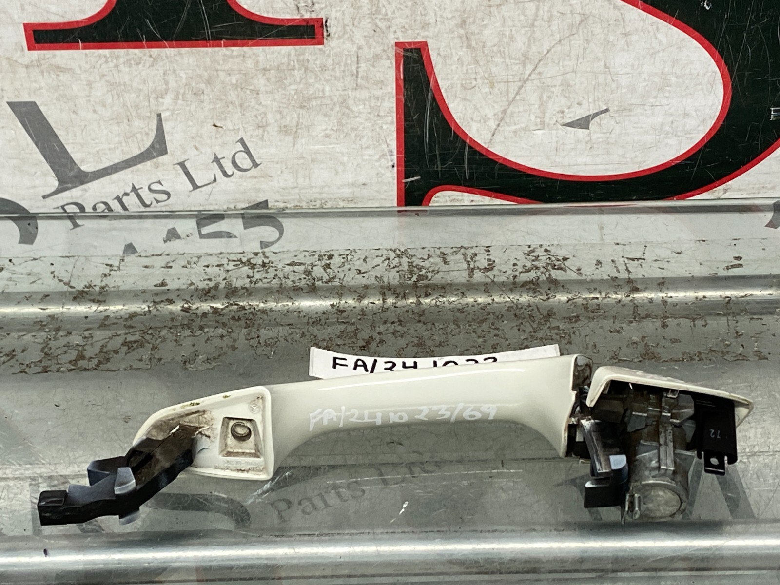 (AS) MERCEDES BENZ W204 C CLASS FRONT EXTERIOR DOOR HANDLE RIGHT SIDE ...