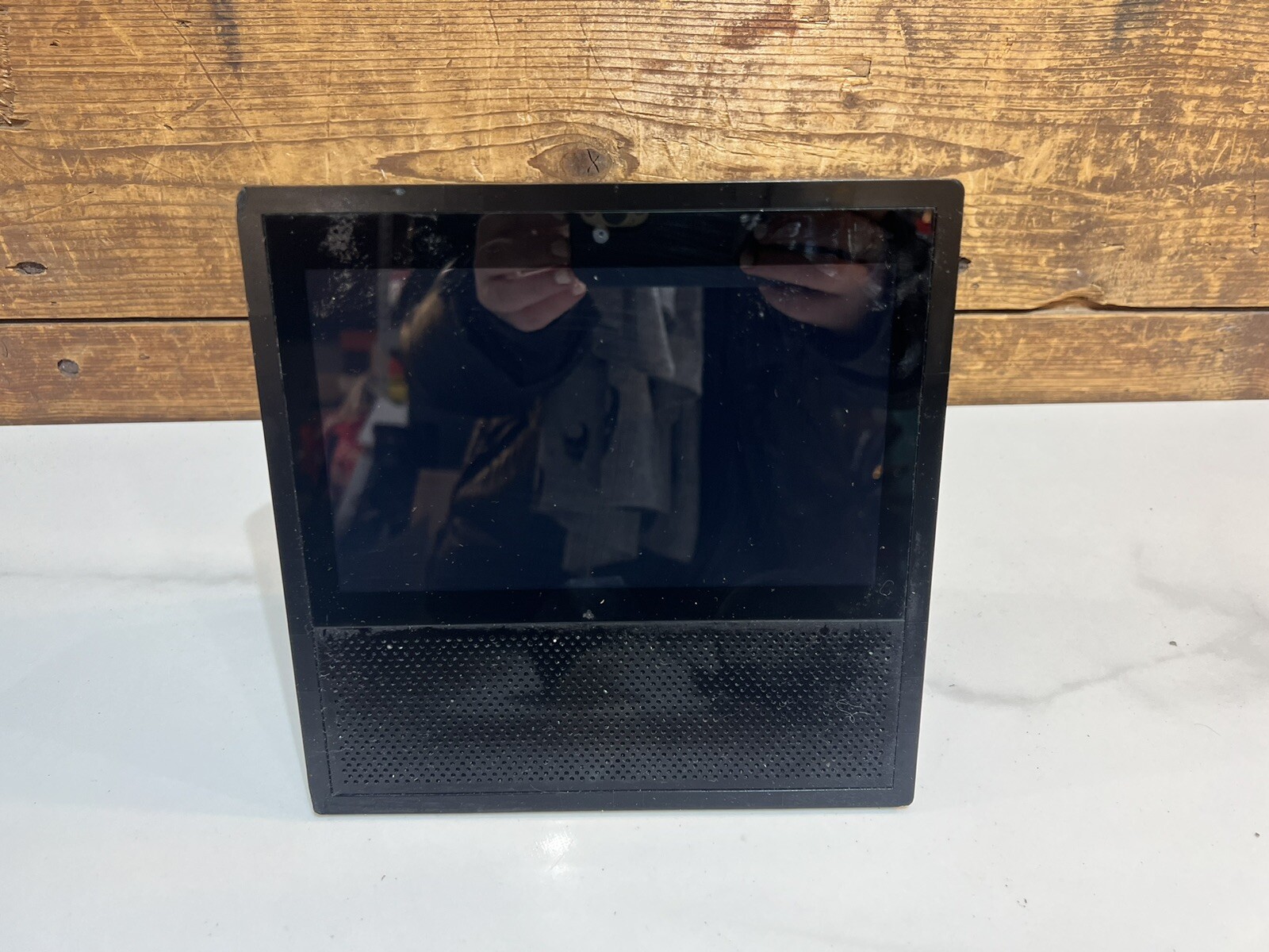 Amazon Echo Show 1st Gen 7-inch Smart Display with Alexa Voice ...