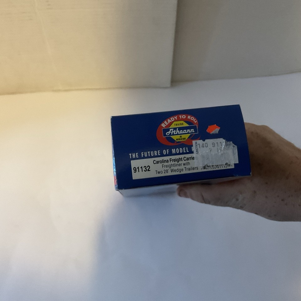 Athearn Freightliner Carolina HO Model Truck Double Wedge Trailers ...