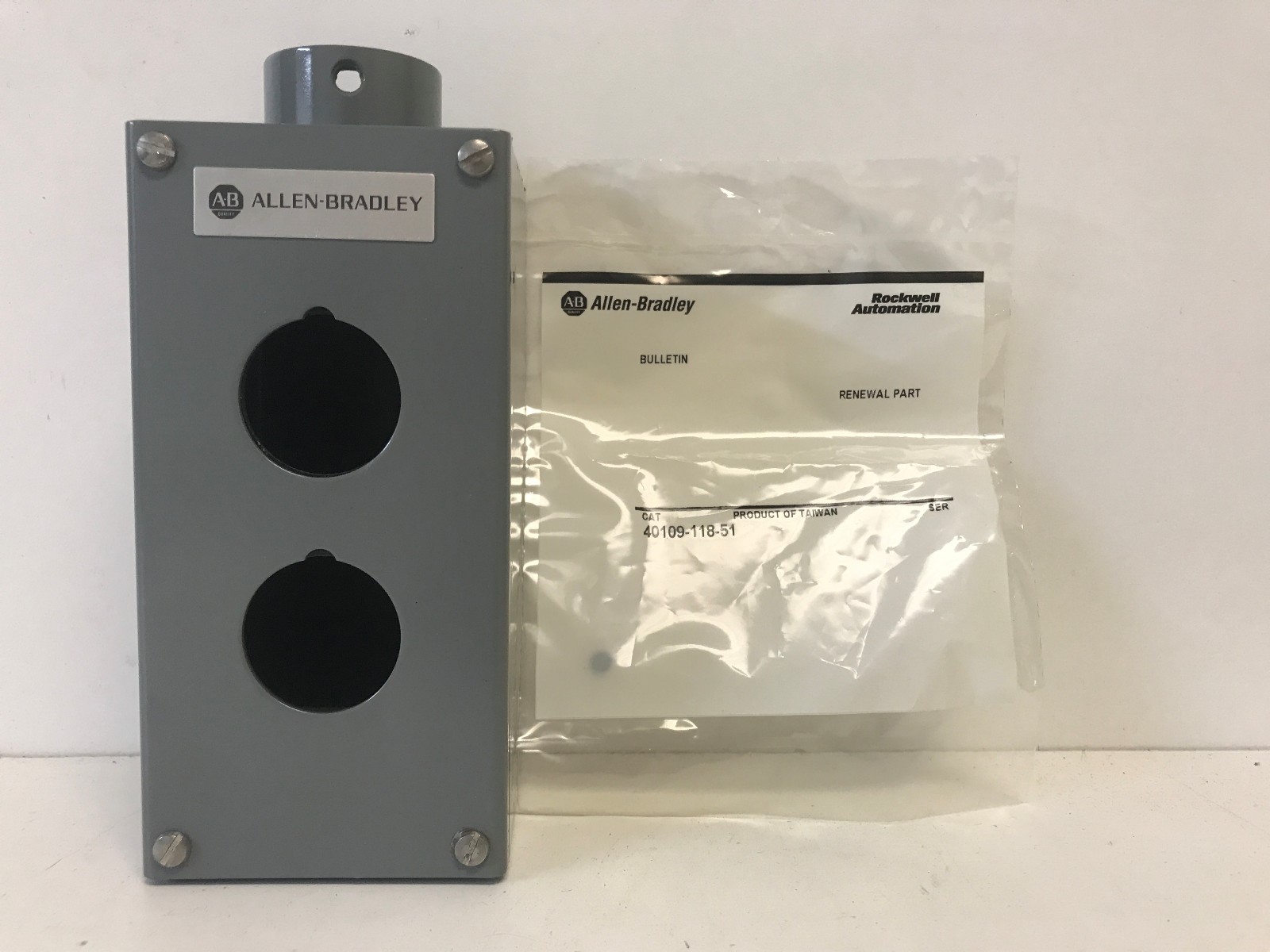NEW OLD STOCK! ALLEN BRADLEY 800T-2PY PUSH BUTTON CLOSURE SER M | eBay