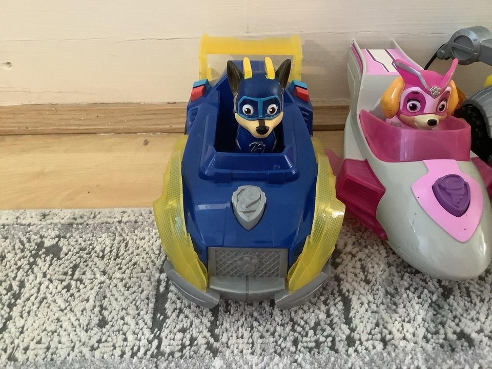 PAW Patrol Mighty Pups Super Paws Light Up Vehicles With Figures Bundle ...
