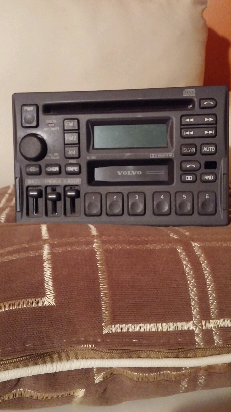 VOLVO V90 S90 S70 V70 V40 S40 850 960 Radio Stereo Cassette CD Player ...