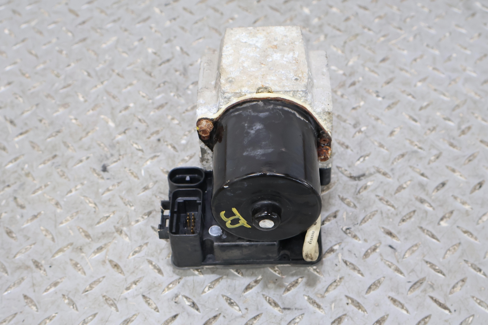 OEM GM Chevy Silverado Sierra ABS Brake Control Module Pump 13354736 ...