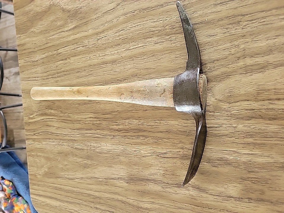 WW2 U.S. 1944 Diamond Calk Military Pick Axe Trenching Tool & Handle! L ...