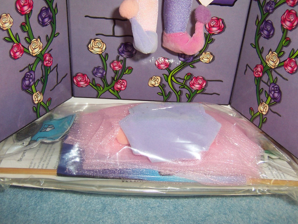 2002 Madame Alexander- Wendy’s Puppet Show Set | eBay
