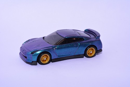 Custom Hot Wheels '17 Nissan GT-R R35 - Color Shift Blue w/ Real Riders ...