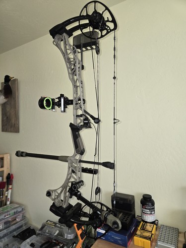Custom Mathews LIFT 29.5 Right Hand 70# Ready To Shoot | eBay