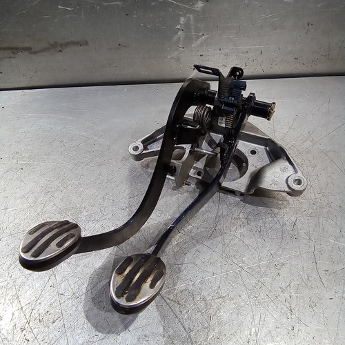 BMW Mini Cooper S R50/R52/R53 2000-2006 Brake & Clutch Pedal Assembly ...