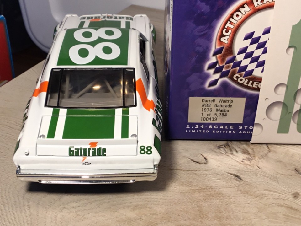 XRARE 1:24 Darrell Waltrip #88 GATORADE 1976 MALIBU DieCast NASCAR 1 of ...