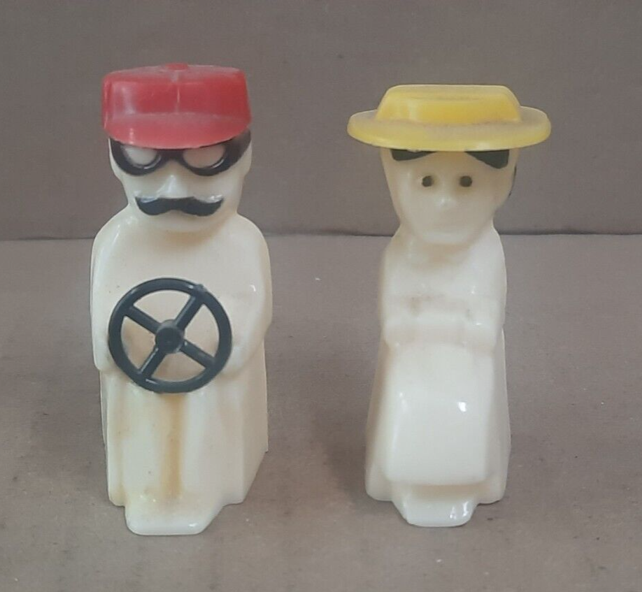 VINTAGE FORD MODEL T PLASTIC CAR W/ DRIVER & PASSENGER SALT & PEPPER ...
