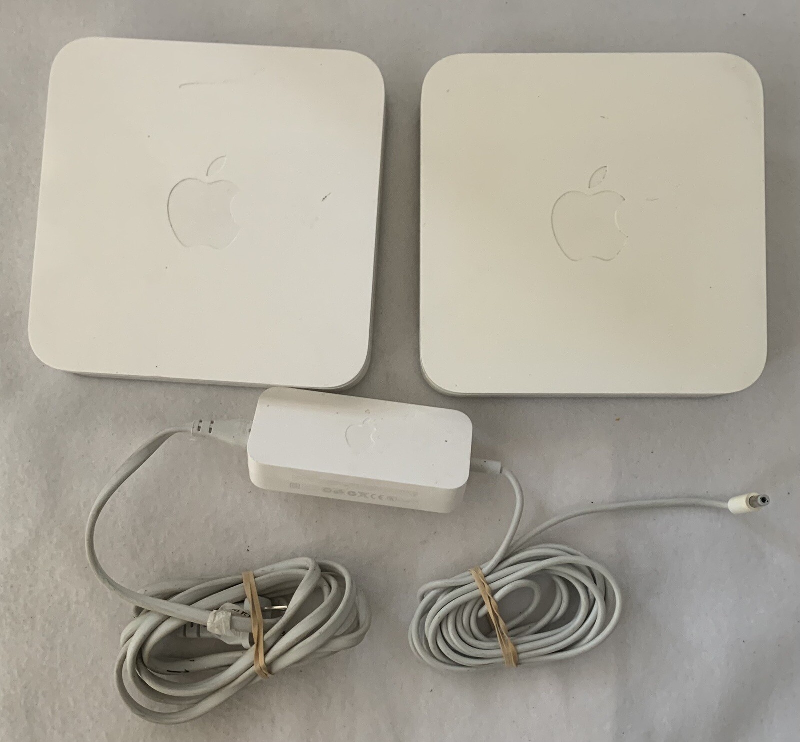 Lot of 2 Apple AirPort Extreme Base Stations One Each A1408 A1143 ...