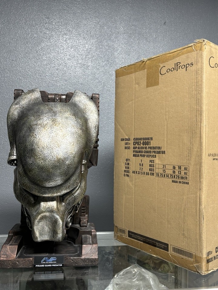 Life-size Pyramid Guard Predator Helmet Mask Sideshow Coolprops Alien ...
