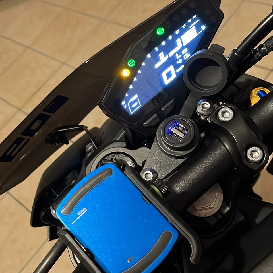 Dual USB Charger Socket Adapter For YAMAHA FZ09 MT-09 Tracer 900 GT ...
