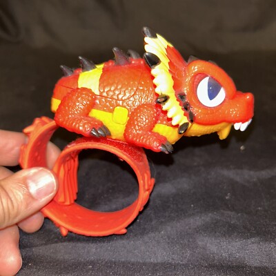 Little Live Pets Wraptiles Lizzagon Talking Dragon Lizard Slap Bracelet ...