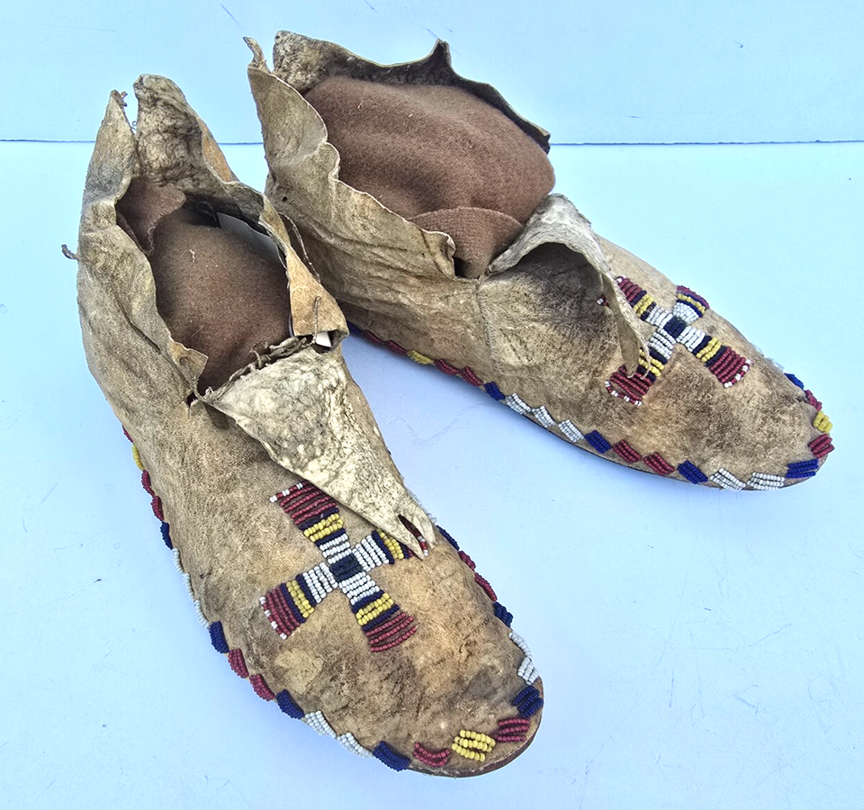 Early Sioux Native American Beaded Moccasins / Cross Pattern w/ Tanned ...