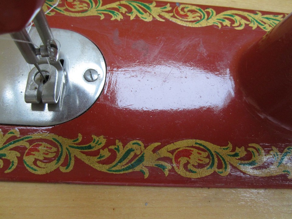 Russian Soviet Sewing Machine for Girl metal wood made USSR СДЕЛАНО В ...