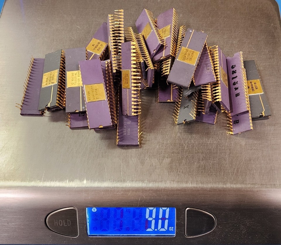 1LB 0.8OZ Vintage Gold Ceramic IC Chips For Gold / Precious Metal Scrap ...