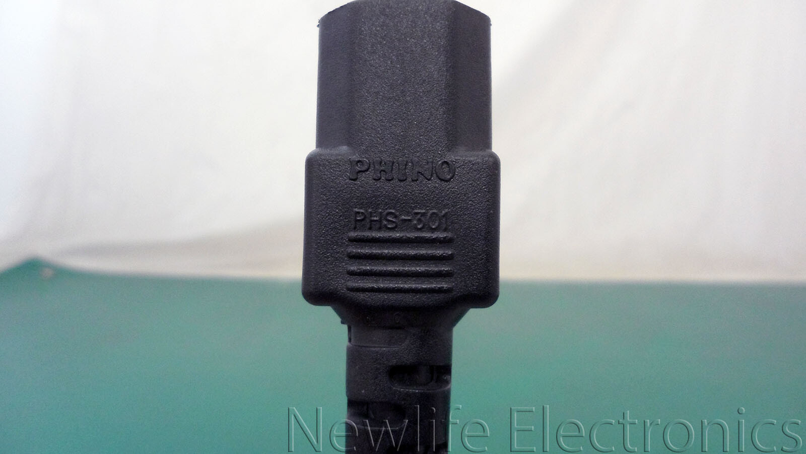 (New) Phino PHS-301 1 ft. (30.48cm) 10A 250V C13 to C14 Black Power ...