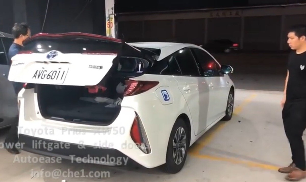 2017 Toyota Prius Prime 2017 Toyota Prius Prime Review And First Drive