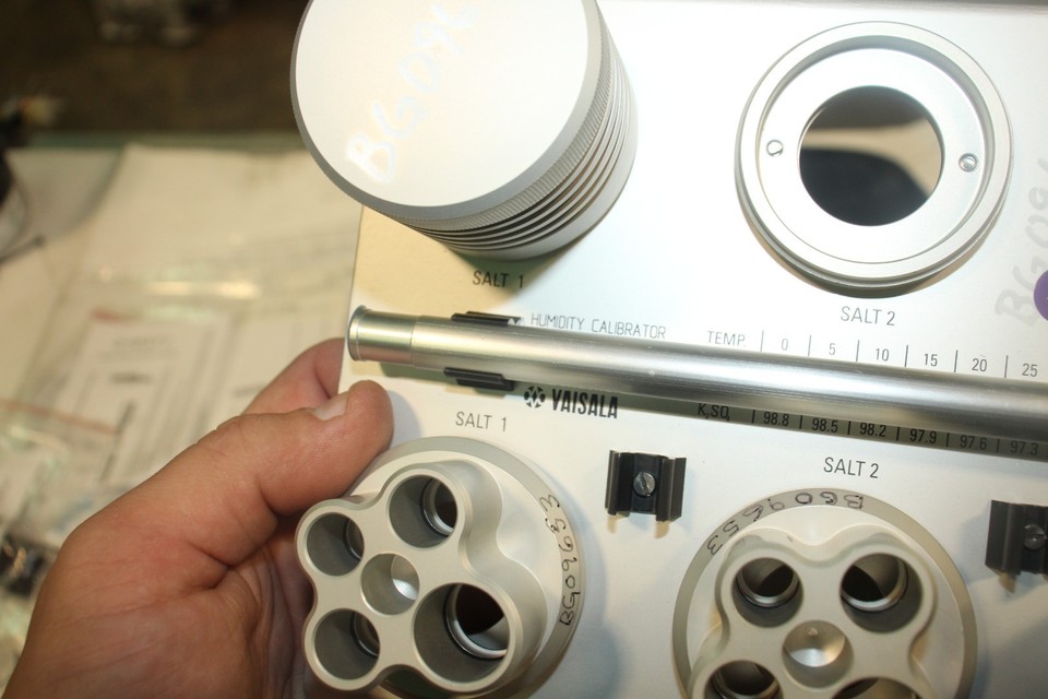 Vaisala Humidity Calibrator HMK15 | eBay