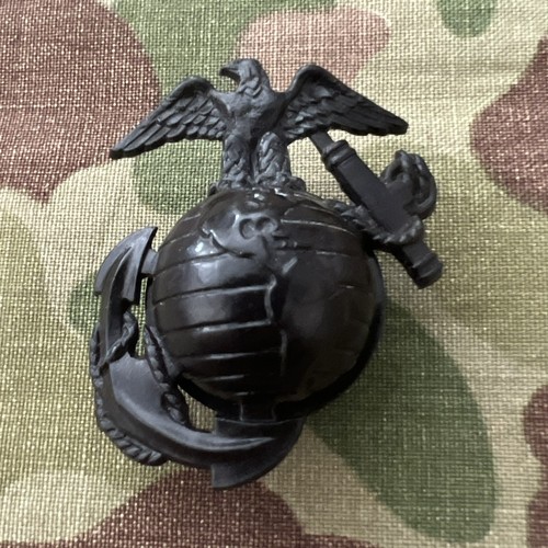 WWII Plastic EGA US Marine Corps USMC Eagle Globe & Anchor 1943 Large ...