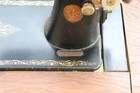 1926 Singer Sewing Machine with Singer No.40 Sewing Table / Cabinet ...