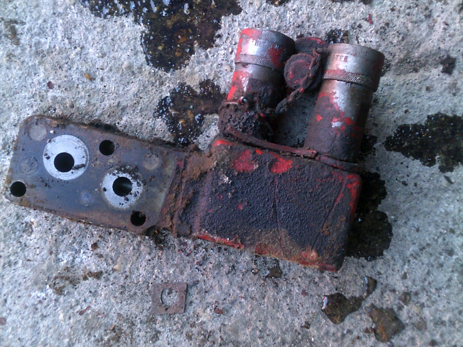 Farmall 460 560 Tractor IH hydraulic valve port block w/ quick connects ...