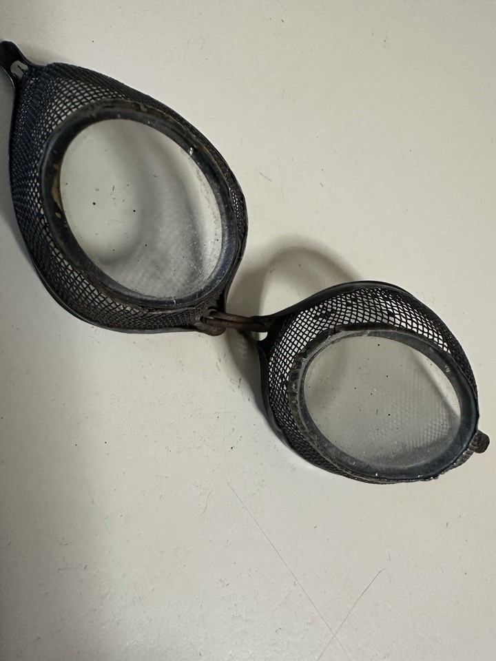 Antique Wire Mesh Railroad/Safety Glasses Or Driving Goggles With Glass ...