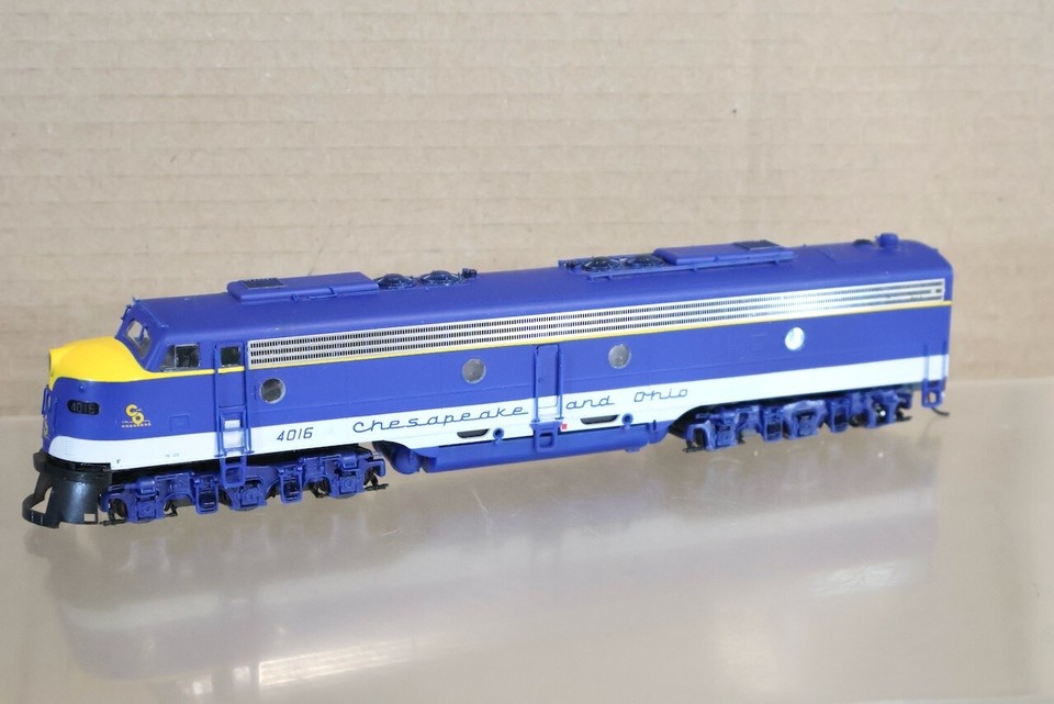 Athearn 8185 Proto 2000 Chesapeake & Ohio C & O E8/9 Diesel Locomotiva ...