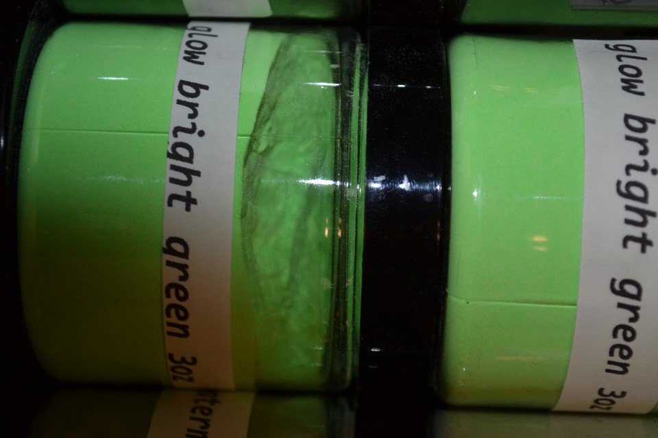 PRO TEC POWDER PAINT 3OZ JAR JIG PAINT U PICK LURE PAINT PROTEC POWDER ...