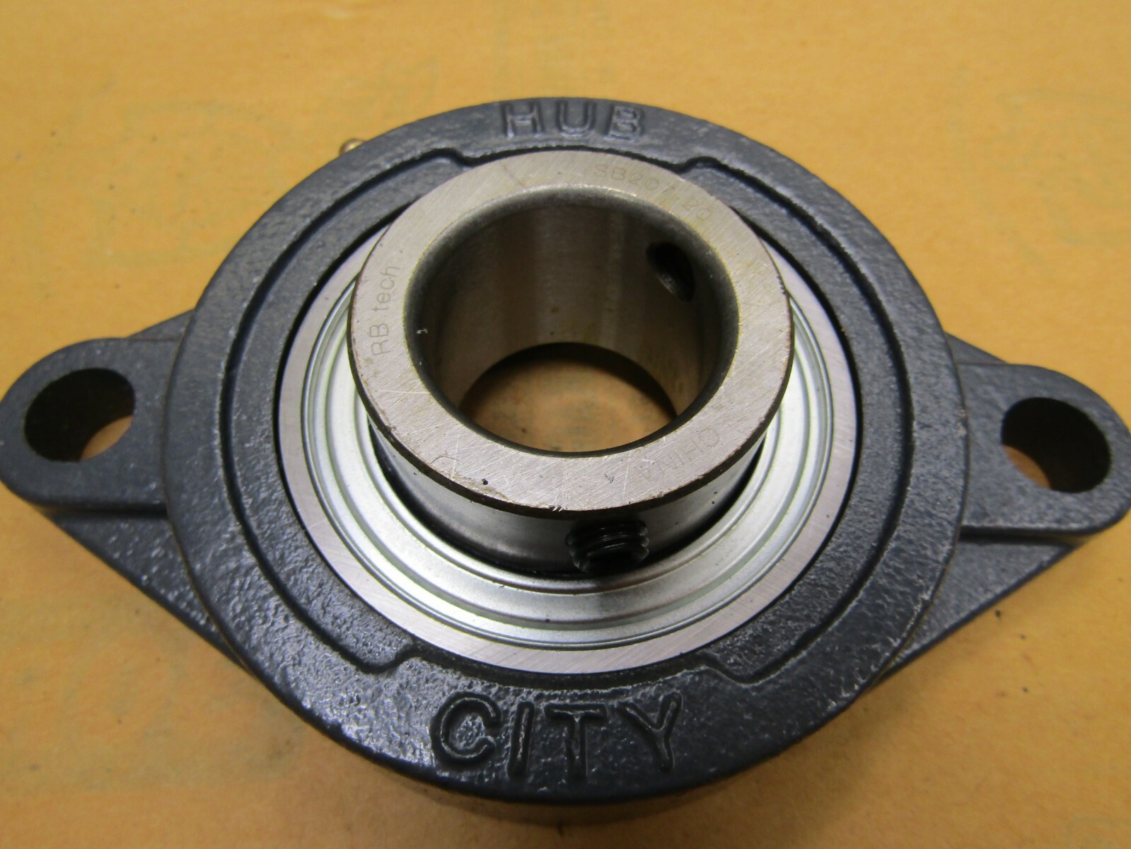 Hub City 2 Bolt Bearing Flange W/ RBtech SB207-20 Insert Bearing 1-1/4 ...