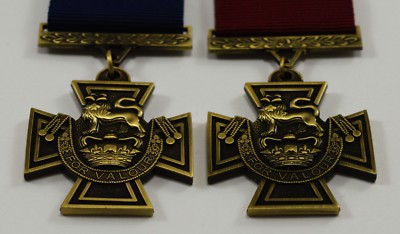 2 Full Size WW1 WW2 Victoria Cross Service Medals. Highest Honours ...